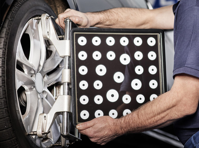 Achsvermessung / Spureinstellung – Autotec